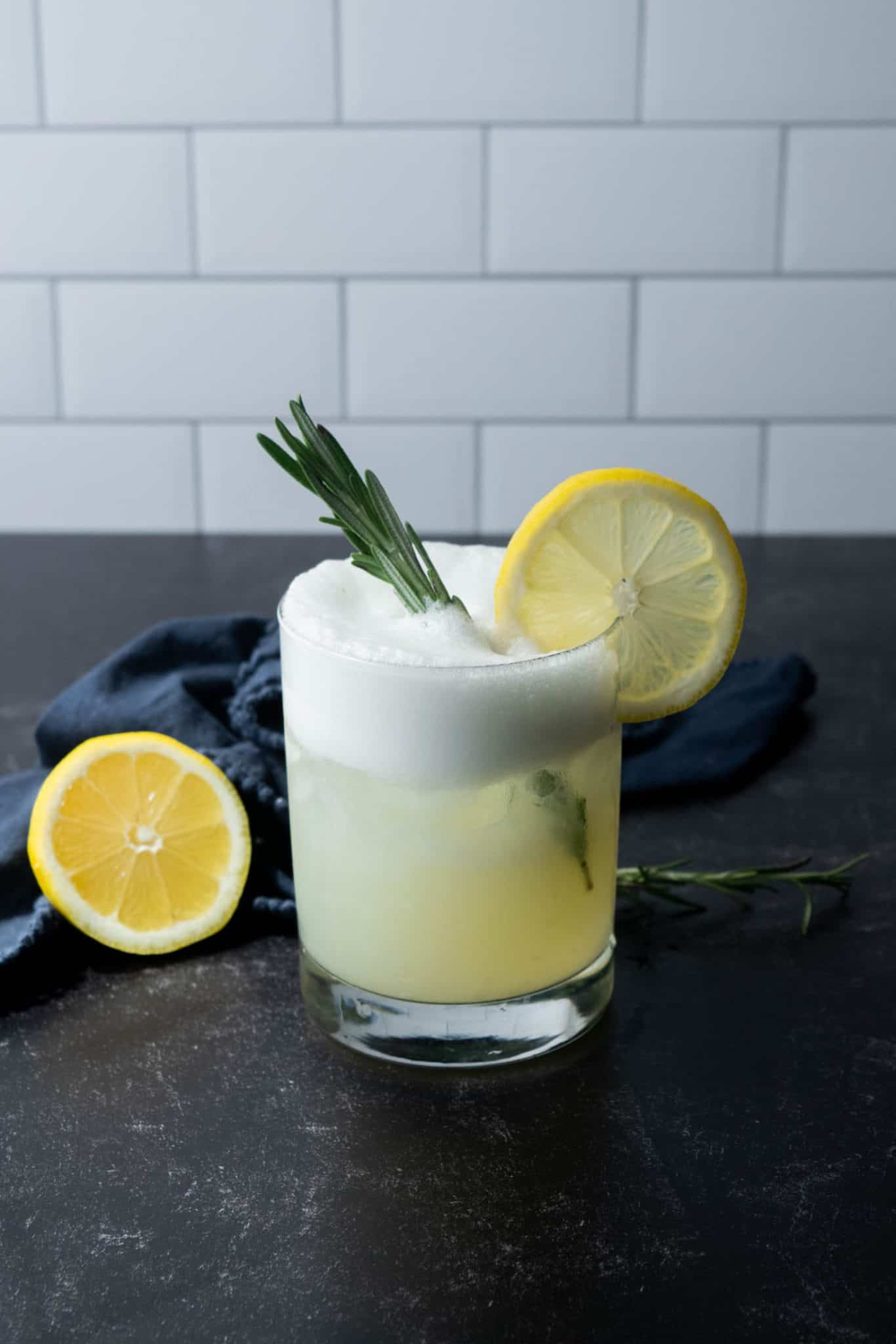 Rosemary-Lemon Gin Fizz : Jawns I Cooked
