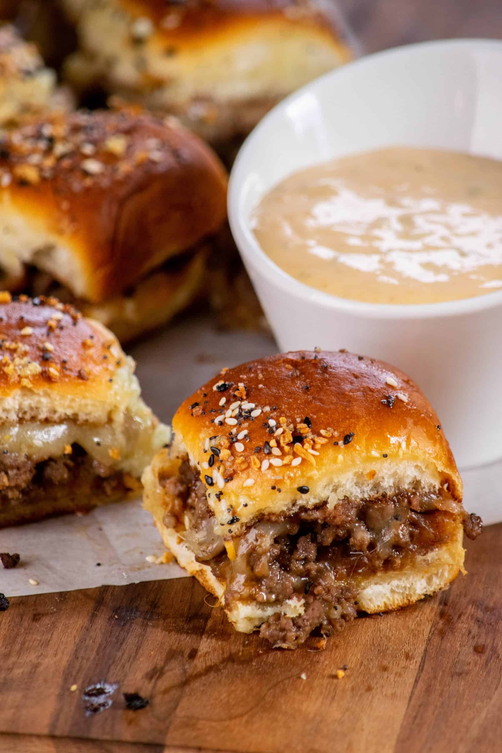 Easy Cheesy Baked Hamburger Sliders Recipe : Jawns I Cooked