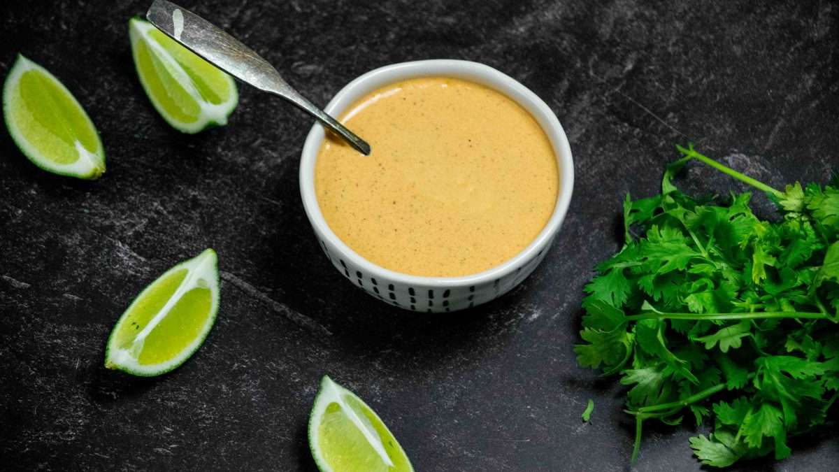 Easy Creamy Chipotle Sauce (5 minute recipe) : Jawns I Cooked