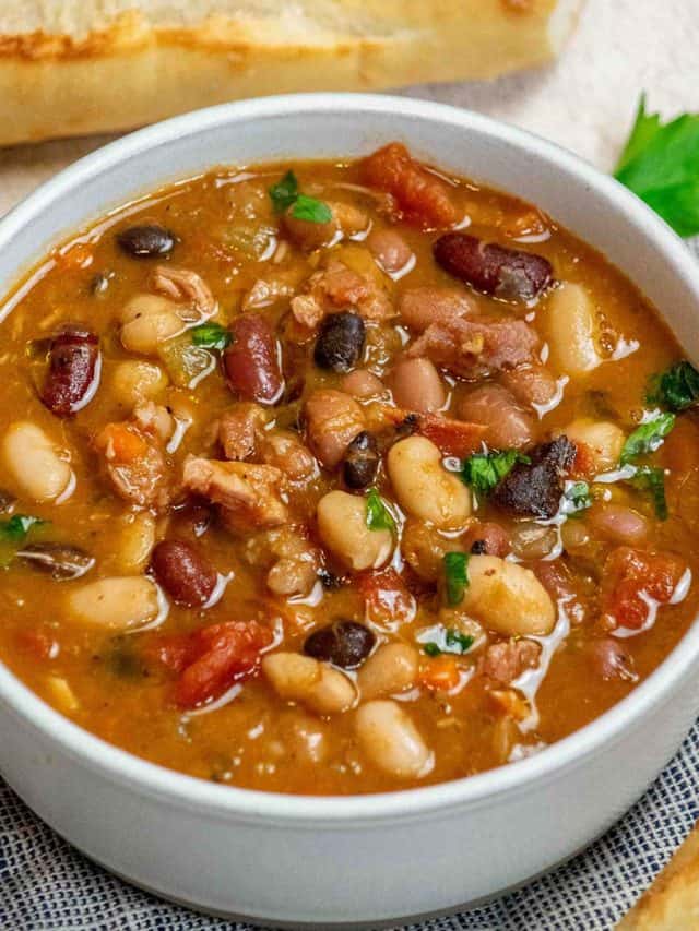 Easy and Comforting Leftover Rotisserie Chicken Noodle Soup : Jawns I ...