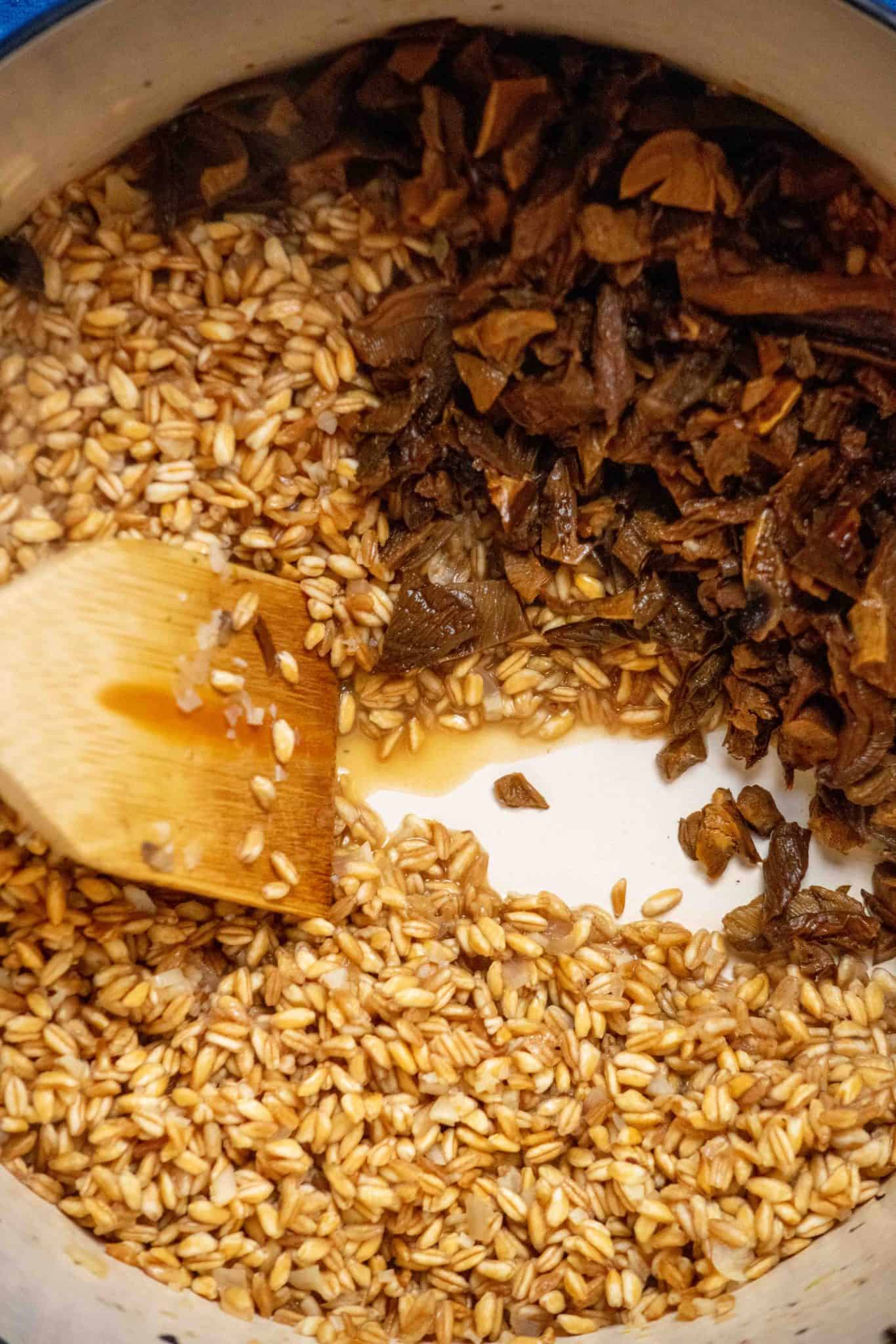 Creamy Mushroom Parmesan Farrotto (Farro Risotto) : Jawns I Cooked