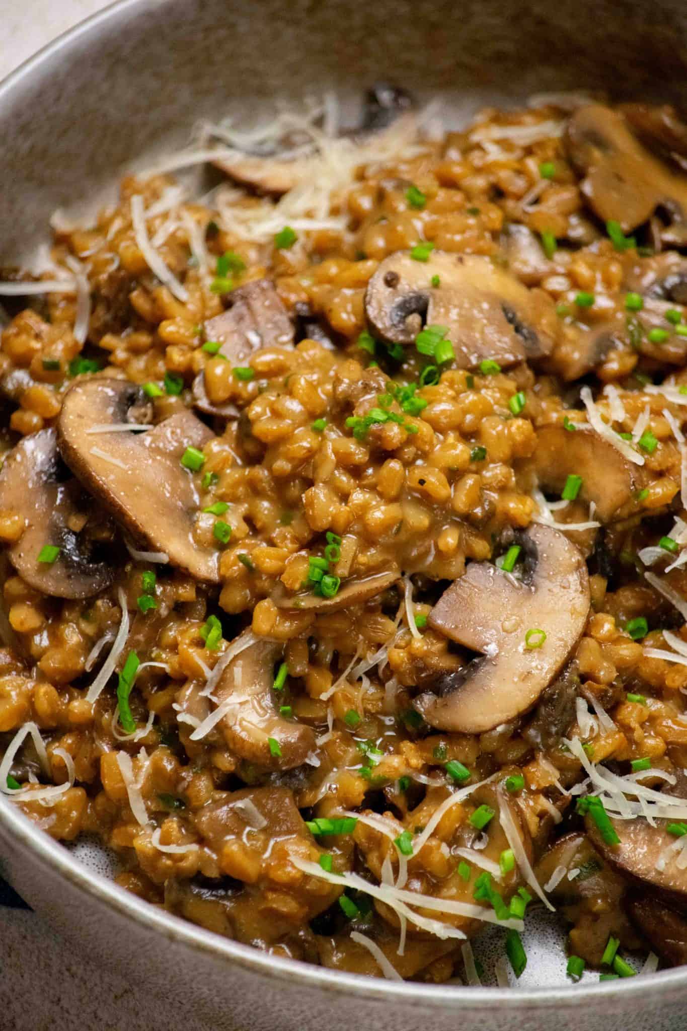 Creamy Mushroom Parmesan Farrotto (Farro Risotto) : Jawns I Cooked