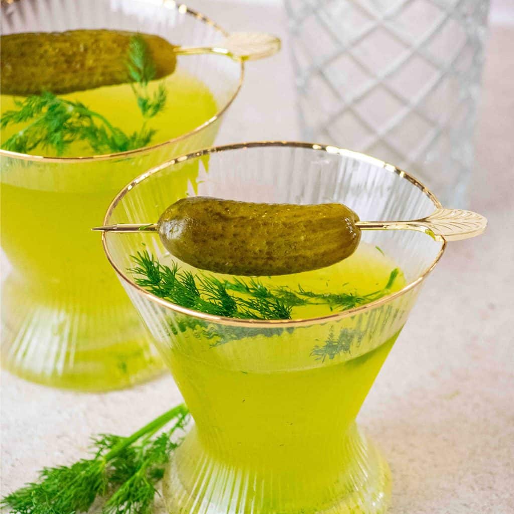 How to Make a Dirty Dill Pickle Martini : Jawns I Cooked