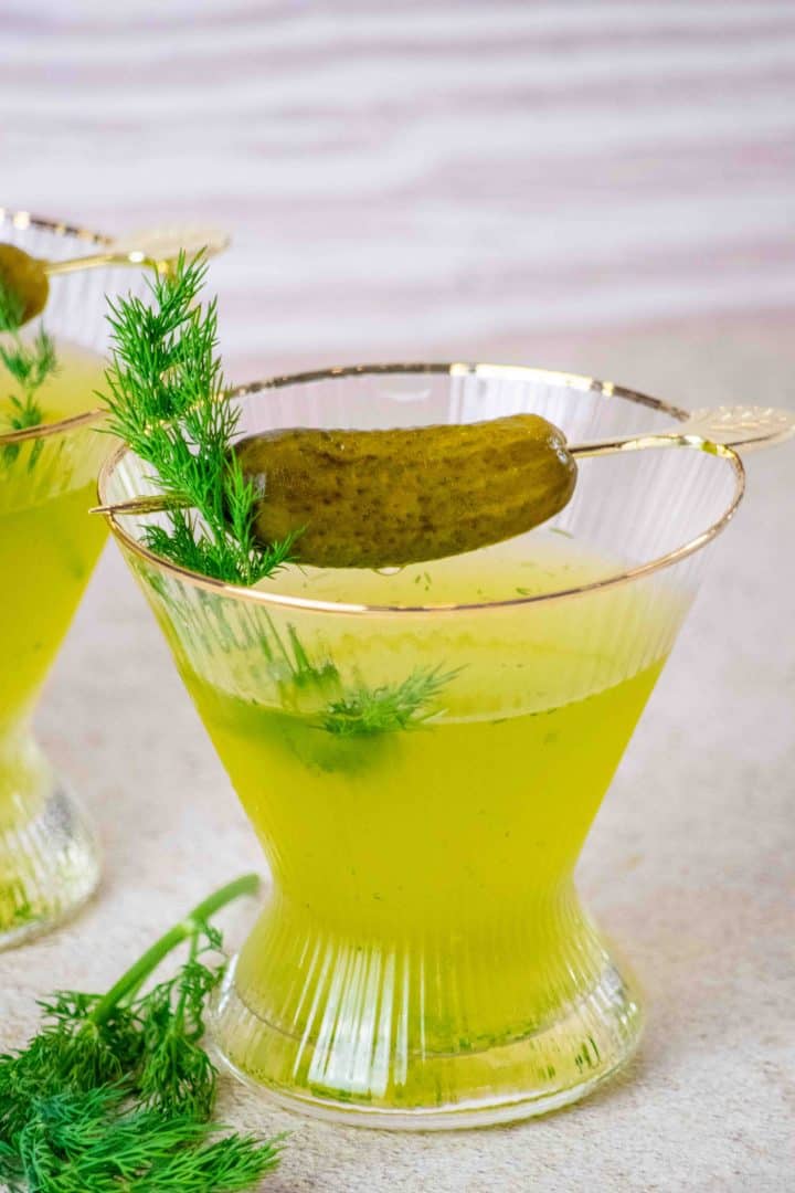 How to Make a Dirty Dill Pickle Martini : Jawns I Cooked