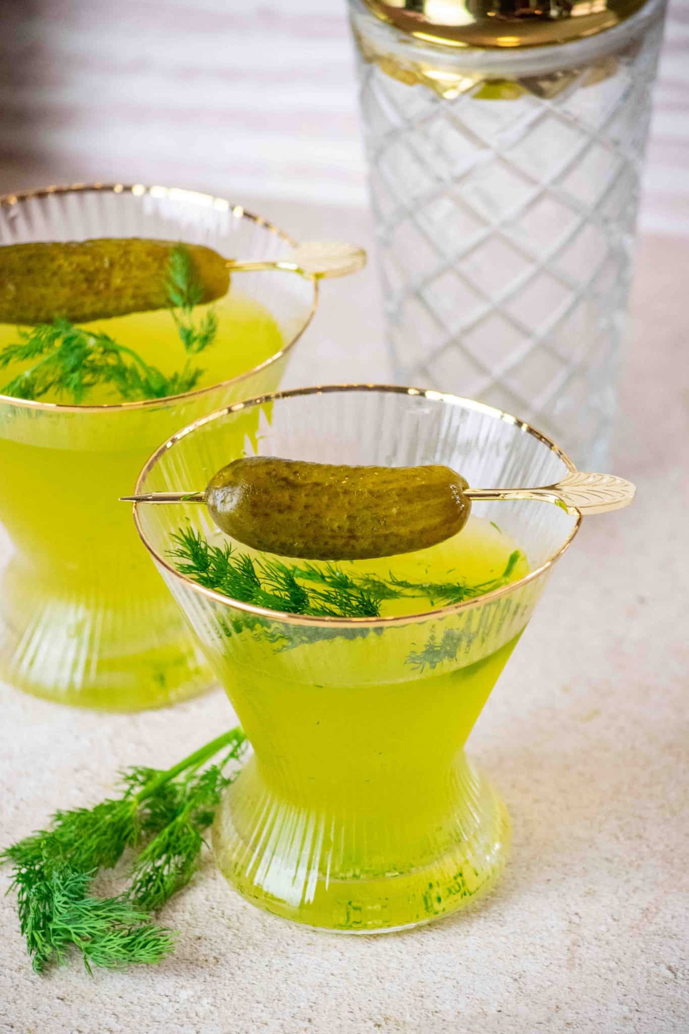 How to Make a Dirty Dill Pickle Martini : Jawns I Cooked